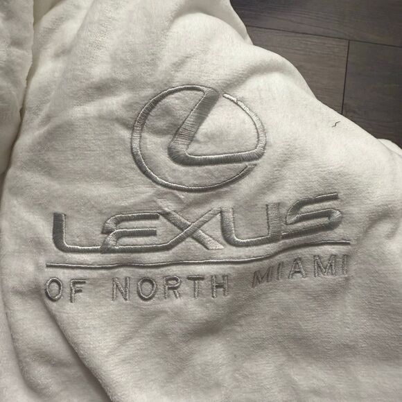 Lexus | Bath | Lexus Of North Miami 58x3 White Cotton Bath Towel New ...